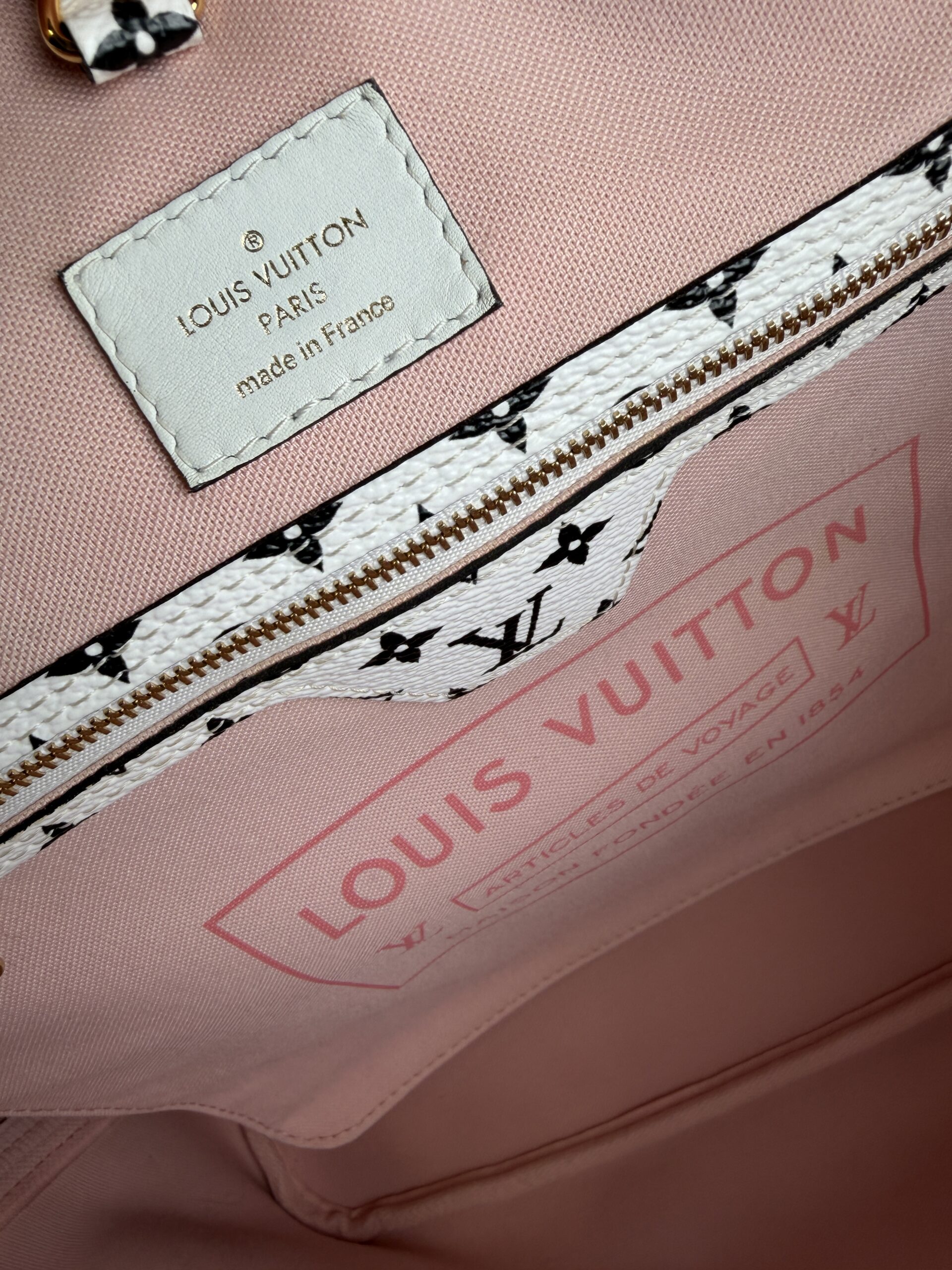 LOUIS VUITTON Red Giant Monogram Neverfull MM | UNLIMITAGE